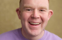 Ken Bruce broadcasts his Greatest Hits Radio show from Edinburgh Fringe ...